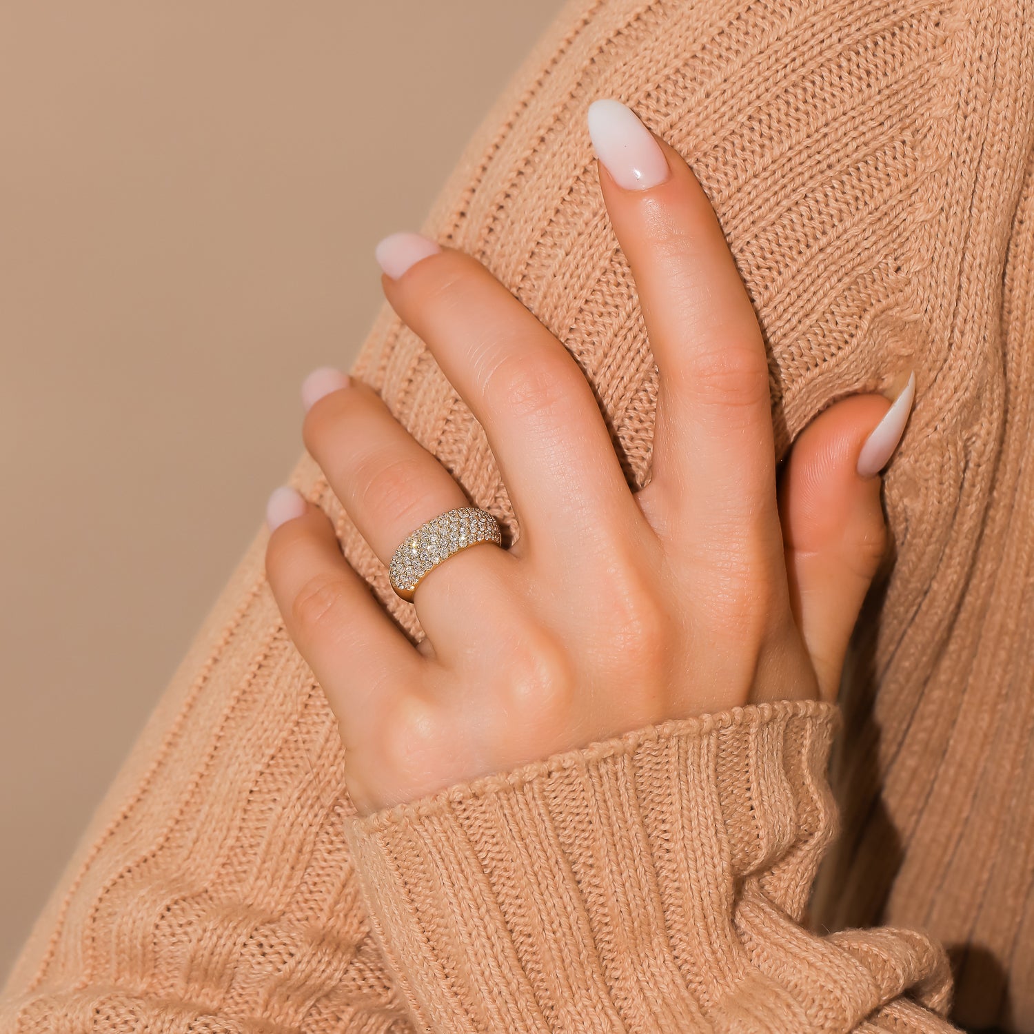 Domed Pavé Diamond Puff Band 1-1/4 Carats TDW in 14K Gold – Kobelli