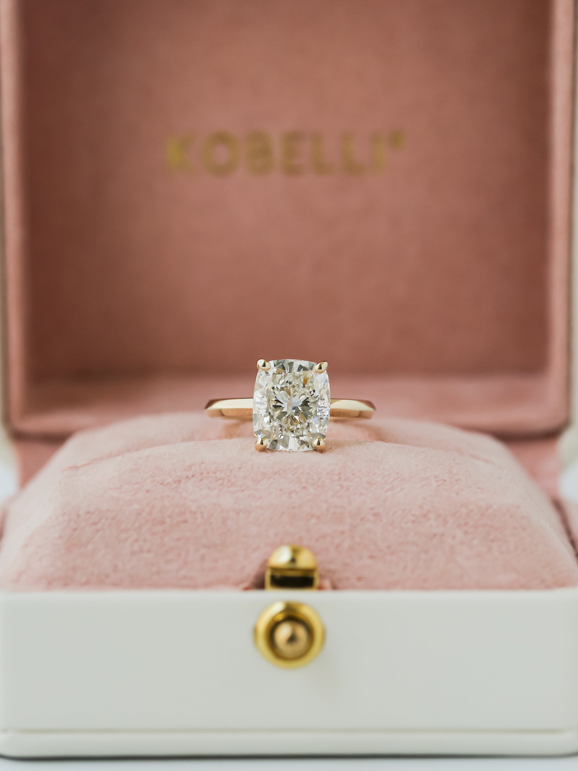 Certified Elongated Cushion Solitaire Diamond V-Beveled (Knife-edged ...